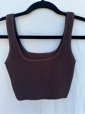 Aritzia | Tops | Aritzia Babaton Sculpt Knit Squareneck Cropped Tank ...
